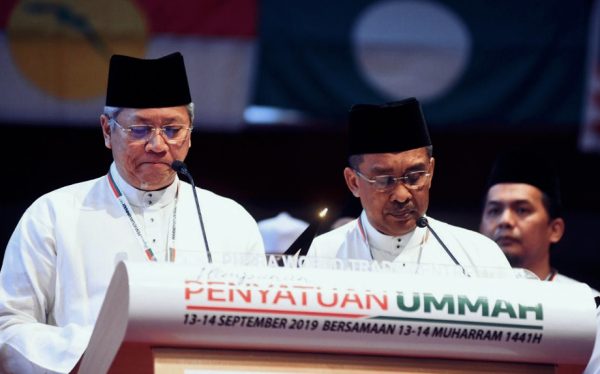 UMNO-PAS Tandatangan SD Sokong Muhyiddin Tidak Benar, Tetap Pendirian ... UMNO-PAS Tandatangan SD Sokong Muhyiddin Tidak Benar, Tetap Pendirian ...